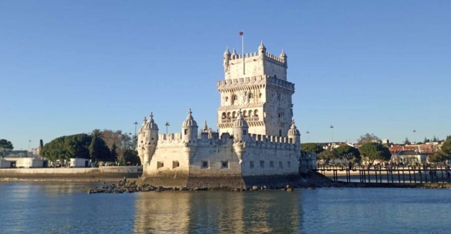 Lisbon: Private Sunset Sailboat Tour with Welcome Drink - The Value of a Private Sailboat Experience