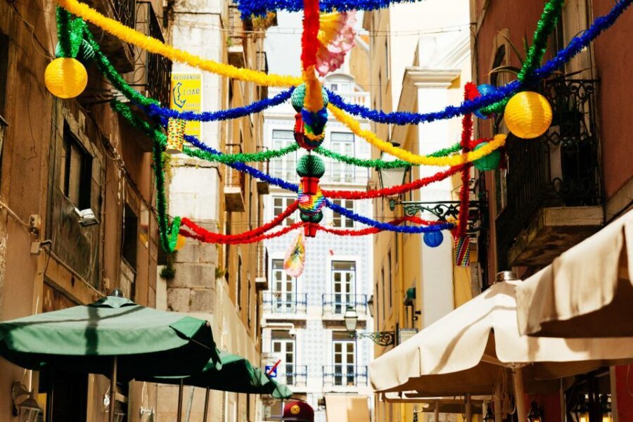 Lisbon: Private Tour with Locals  Highlights & Hidden Gems - Who Will Love This Tour?