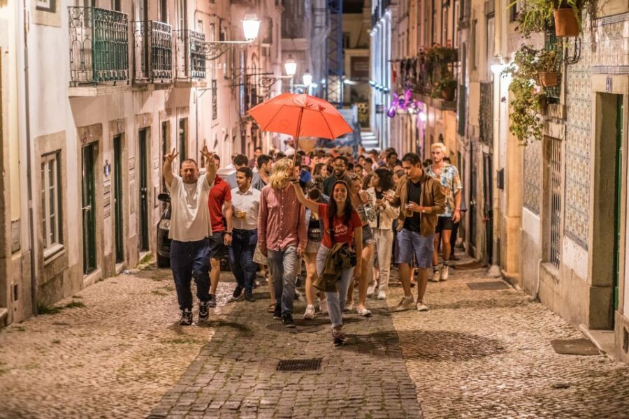 Lisbon: Pub Crawl with Open Bar and VIP Club Entry - The Itinerary: What to Expect