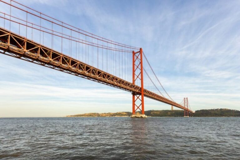 Lisbon: Sailing Tour on the Tagus River - Authentic Experiences and Authentic Value
