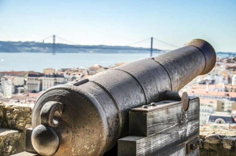 Lisbon: Sao Jorge Castle Skip-the-Line Ticket with Guide - Beyond the Ticket: Practical Tips for Visitors