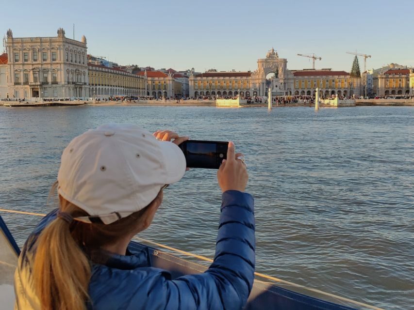 Lisbon: Scenic Day & Sunset Boat Tour with a Drink - Authentic Reviews: What Travelers Say