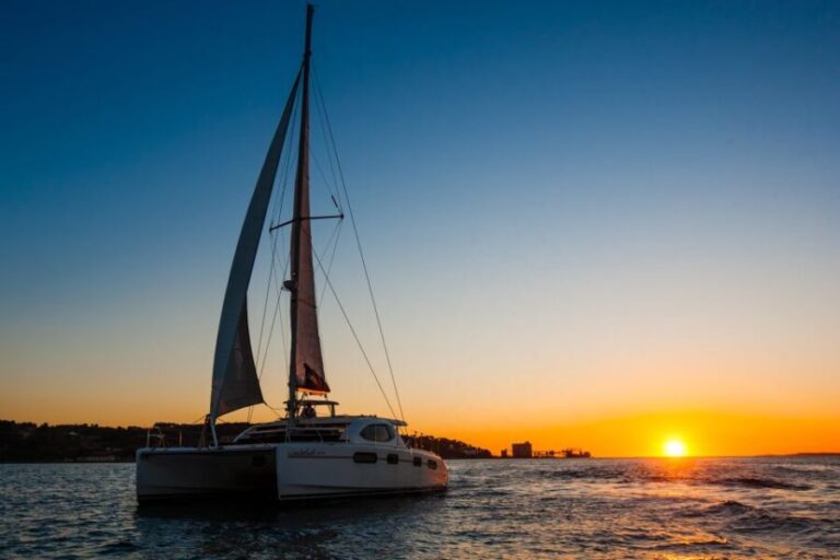 Lisbon: Sunset Catamaran Cruise, Music and Open Bar - Who Is This Tour Best For?