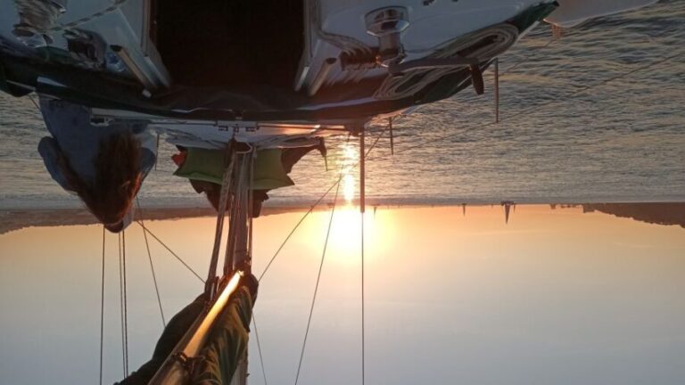 Lisbon: Sunset Cruise on The Tagus River with Welcome Drink - The Experience in Detail