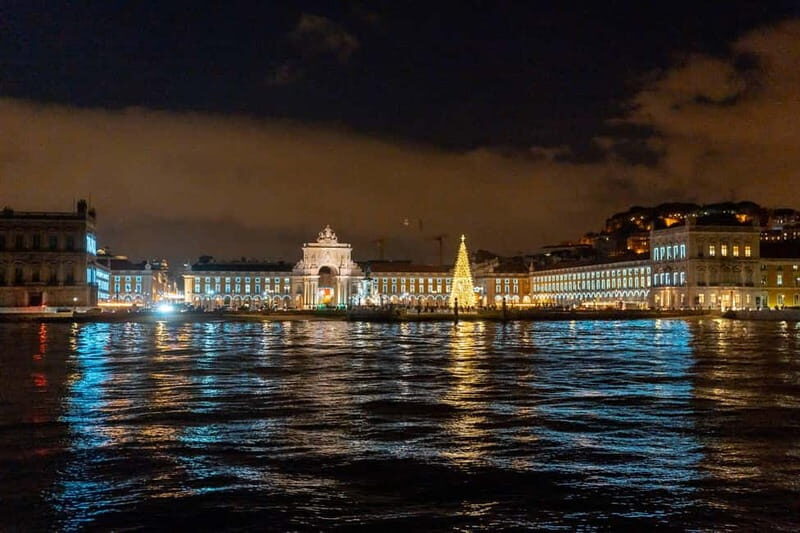 Lisbon: Tagus River New Year's Cruise with Live DJ - Who It’s Best For