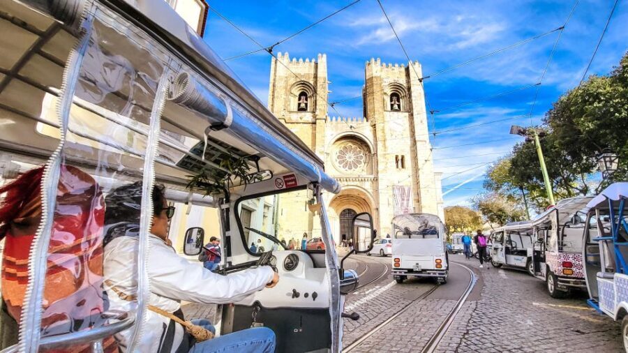 Lisbon tour Oldtown & Viewpoints on a tuktuk! - What Travelers Love and What to Keep in Mind