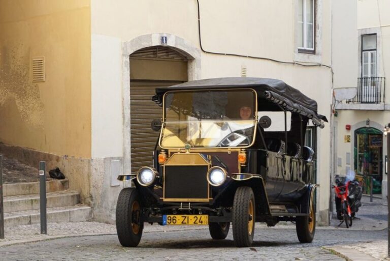 Lisbon: Vintage vehicle replica Romantic Private Tour - Why This Tour Works Well