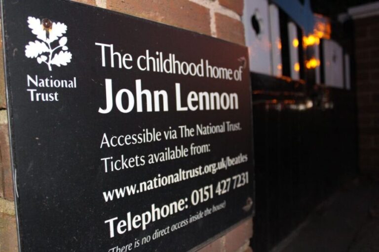 Liverpool: Private 3-Hour Beatles Classic Tour by Taxi - The Itinerary in Detail