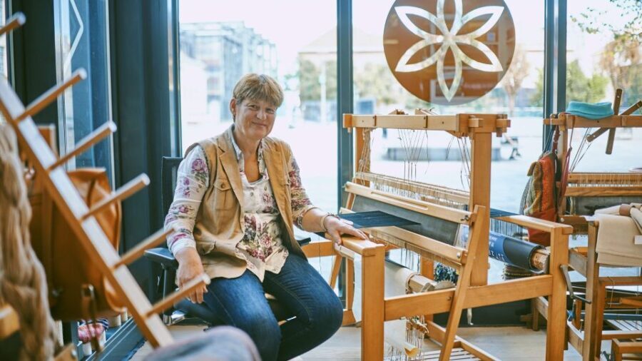 Ljubljana: Interactive Workshop with Experienced Weaver - What to Expect During the Workshop