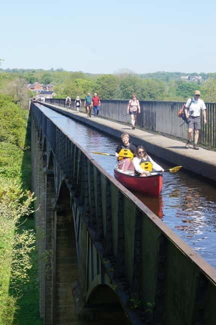 Llangollen: Aqueduct Kayak or Canoe Cruise - What the Tour Entails