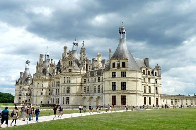 Loire Valley Day Tour From Paris - What Past Travelers Say