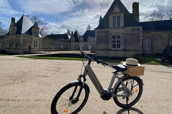 Loire Valley Ebike Tour to Chambord FROM TOURS - The Château de Chambord: A Renaissance Marvel