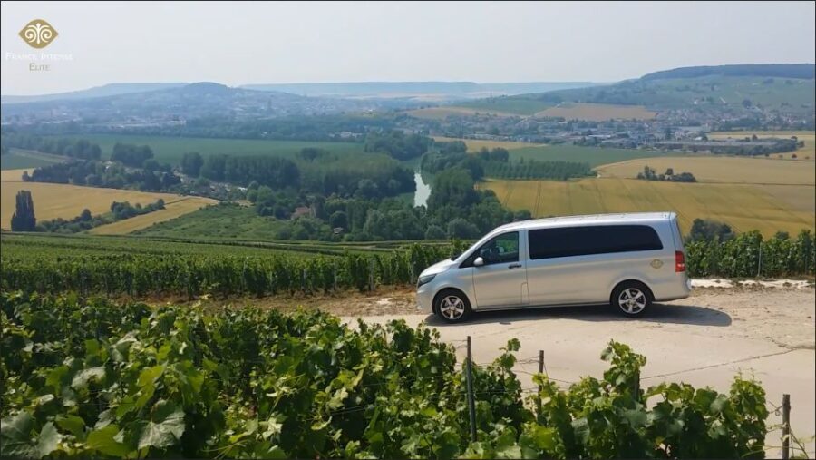 Loire Valley Tour & Wine Tasting Vouvray, Chinon, Bourgueil - Vouvray: A Taste of Sparkling and Still Wines