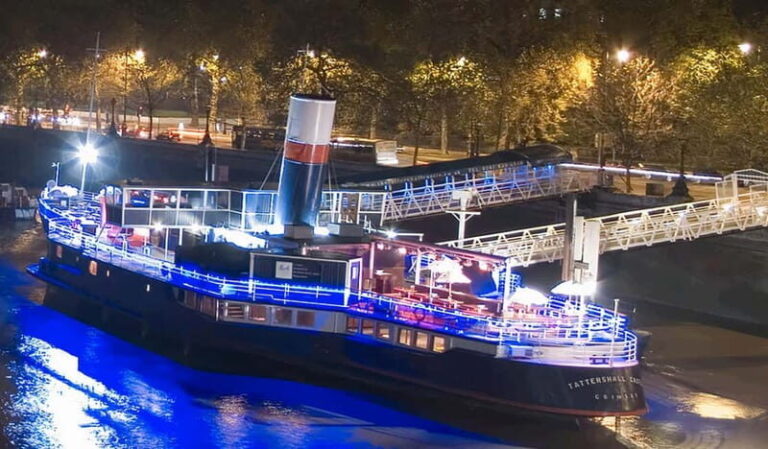 London: Boat Show Comedy Club and Nigthclub - What Makes This Experience Special?