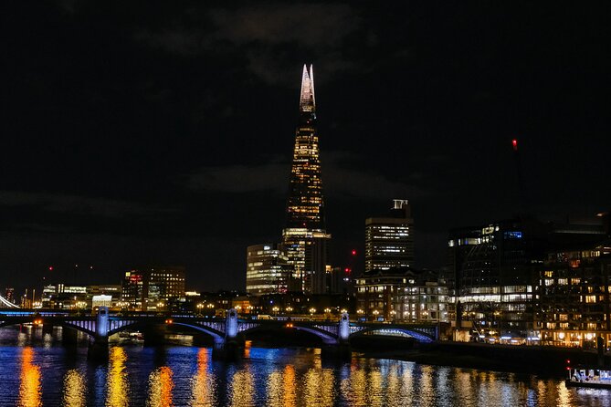 London Bridges at Night Private Illuminated Tour - Key Points