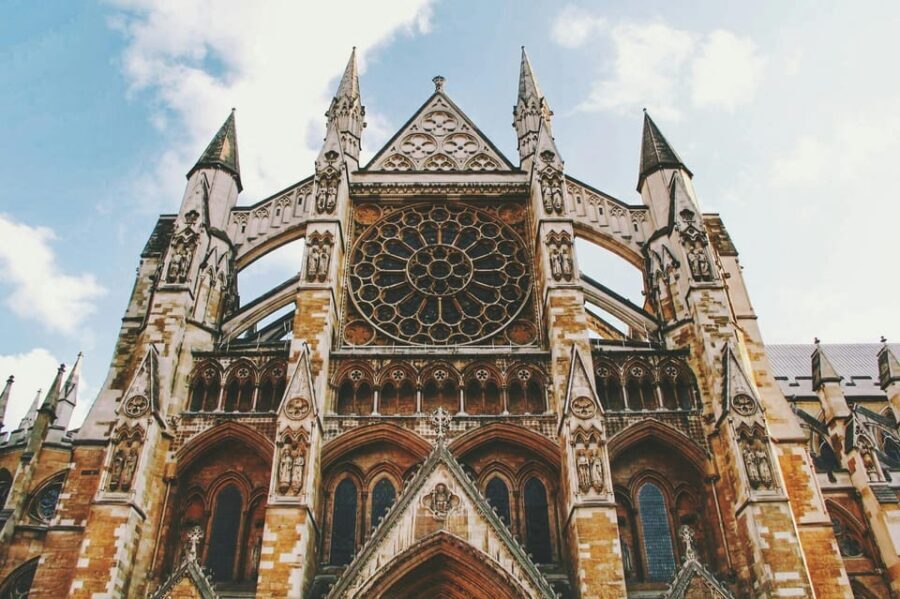 London: Buckingham & Westminster Walking Tour - Detailed Breakdown of the Tour