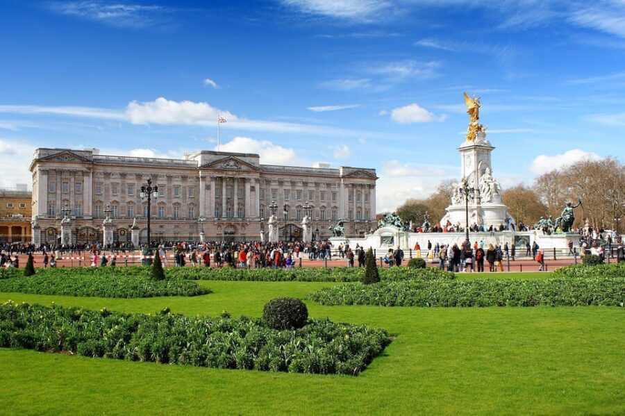 London: Changing of the Guard Guided Tour Experience - Additional Considerations
