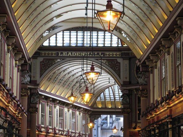 London Christmas Carol & Charles Dickens Small Group Walking Tour - Key Points
