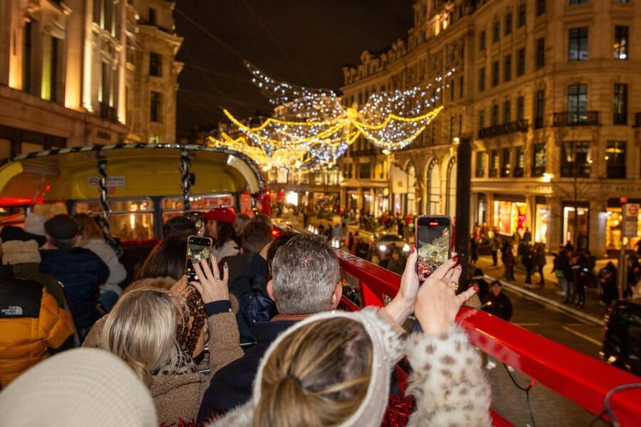 London: Christmas Lights Tour by Vintage Double-Decker Bus - The Experience of the Lights