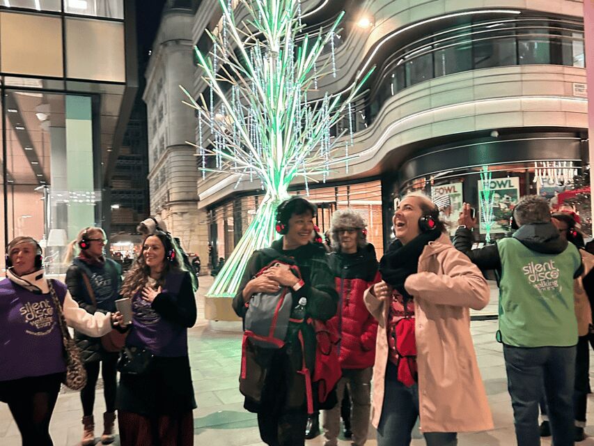London: Christmas Lights Tour - With Christmas Music - Who Will Enjoy This Tour?