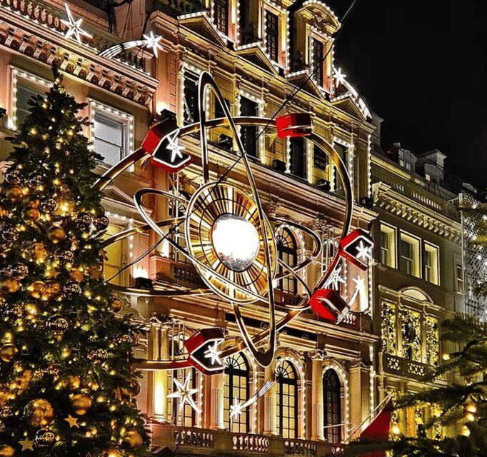 London: Christmas Lights Walking Tour - What Makes This Tour Special