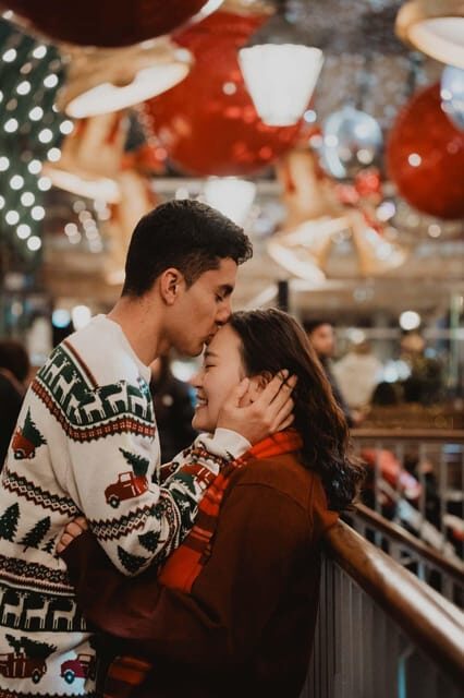 London: Christmas Photography and Video Photoshoot - The Experience: Authentic, Fun, and Personal
