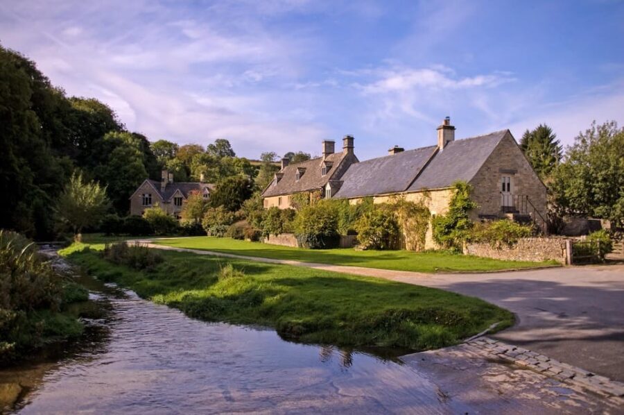 London: Cotswolds Village Private Day Trip with Local Guide - Transportation and Group Size
