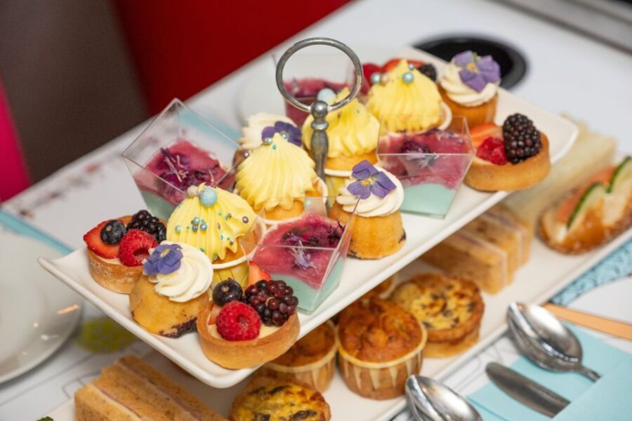 London: Gin and Afternoon Tea Bus Tour with Audio Guide - Who Will Love This Tour?