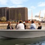 London: GoBoat Rental in Canary Wharf with London Docklands - Exploring the Route and the Scenic Highlights