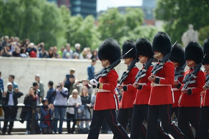 London Highlights: Guided Walking Tour & Changing of the Guards - A Detailed Look at the Tour Experience