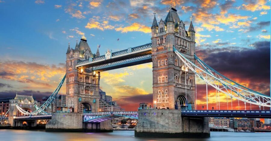 London: History and Highlights Private Guided Walking Tour - Inside the Landmarks: What to Expect
