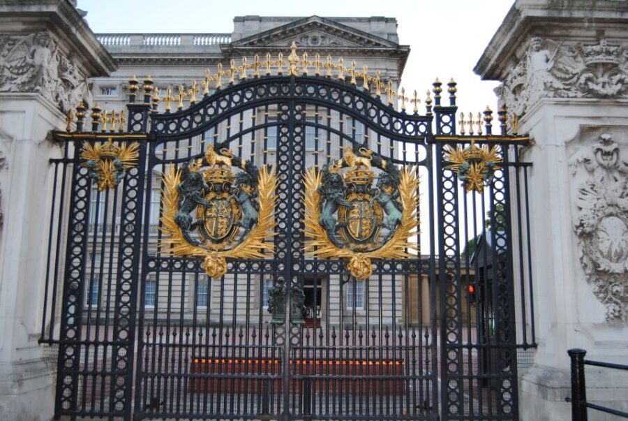 London: Private Chauffeur-Driven Sightseeing Tour - Deep Dive into the Tour Experience