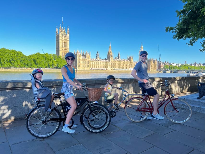 London: Private Family Guided Bike Tour with Childseats - The Landmark Stops