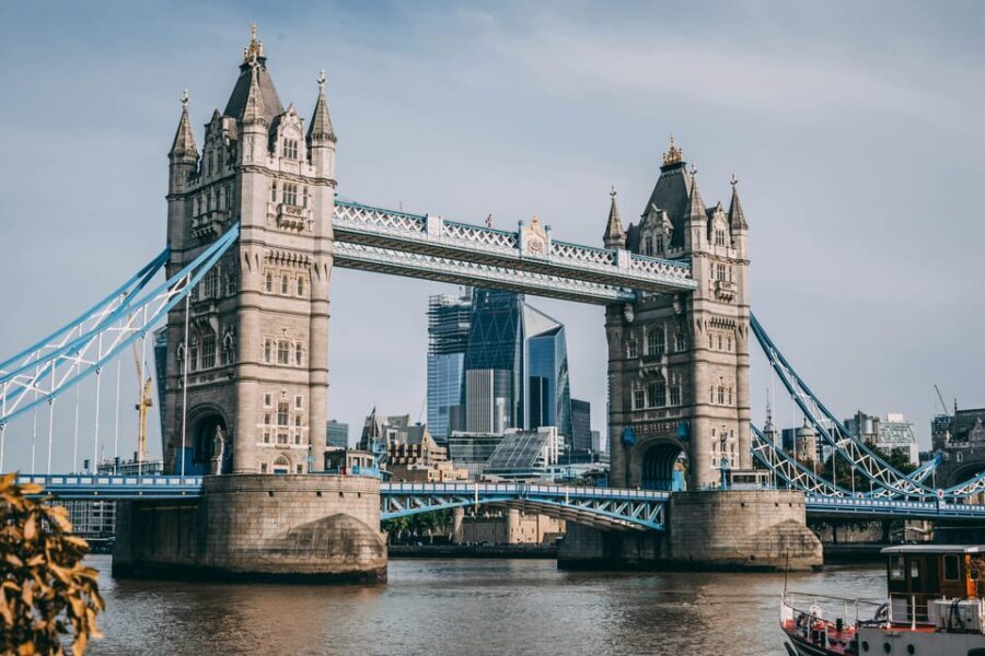 London: Private Self Guided Tour with a Chauffeur - A Deep Dive into the Experience