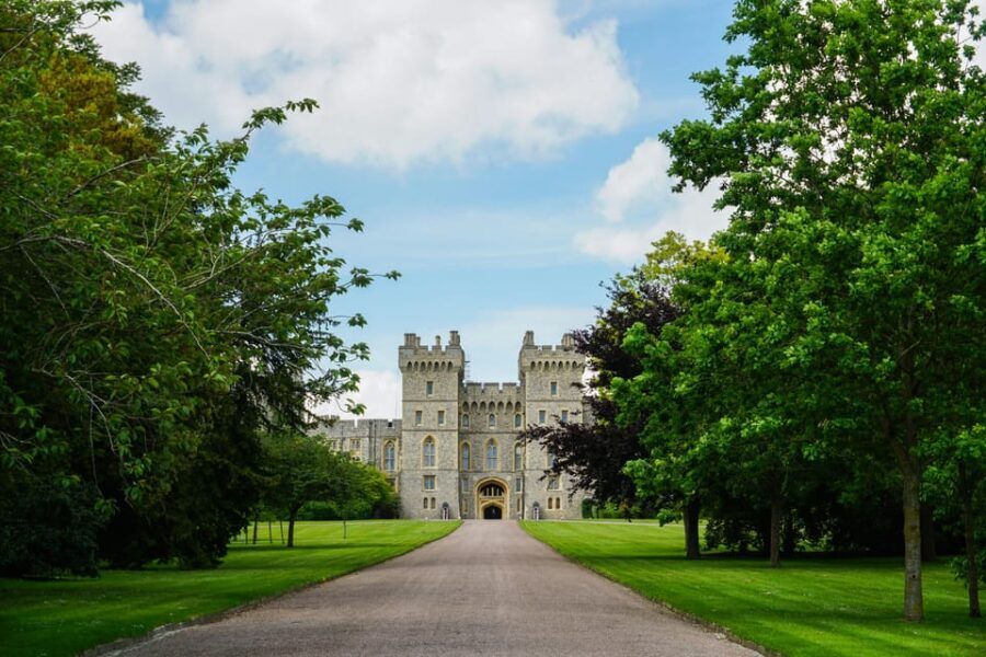 London: Private Tour to Windsor Castle, Stonehenge & Bath - The Practicalities: Transportation, Timing, and Value
