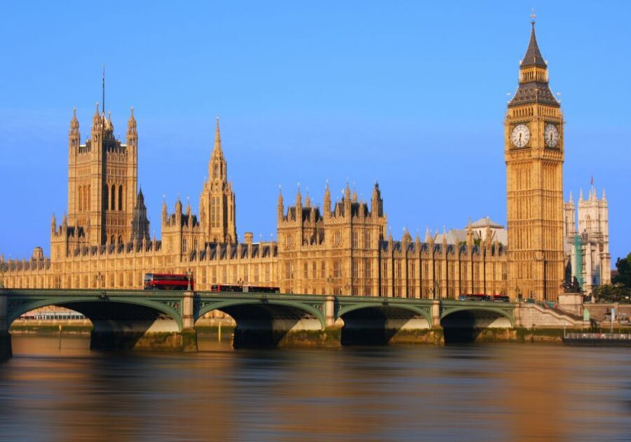 London: Royal Tour with Afternoon Tea at the Rubens - The Itinerary and What It Means for You
