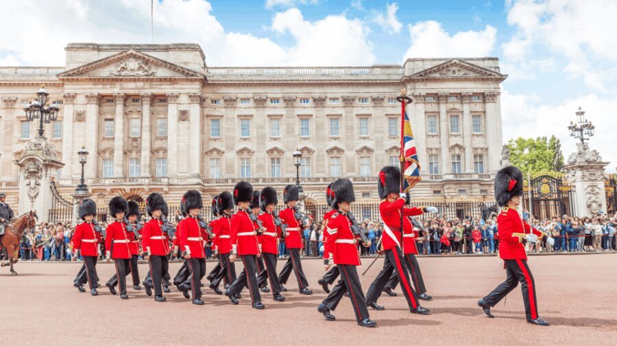 London: Royal Walking Tour with Changing Of The Guard - London’s Architectural Marvels & Historic Neighborhoods