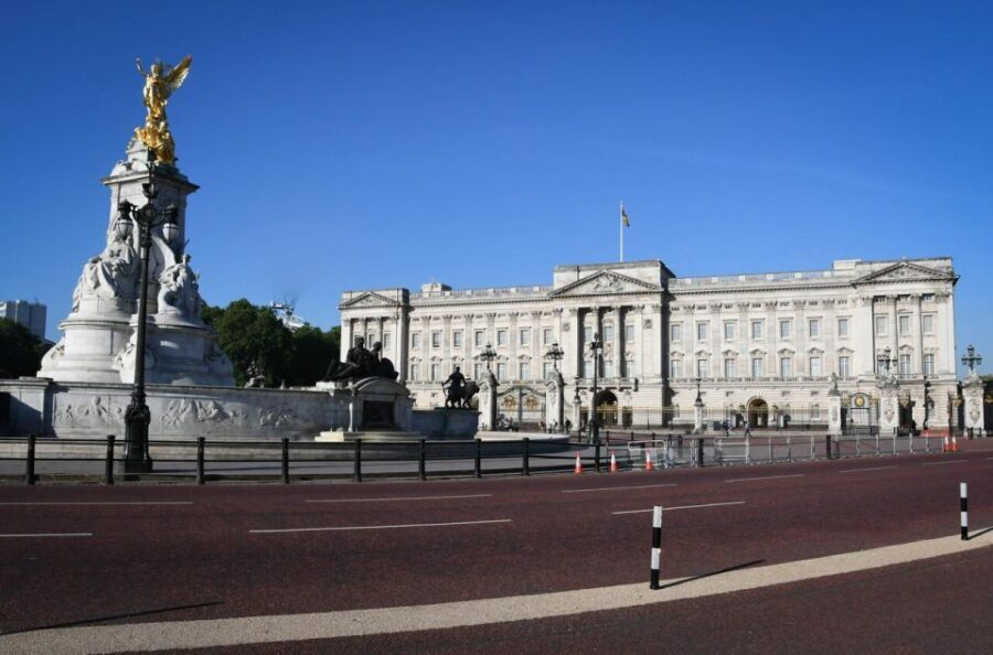 London: Sherlock Holmes Museum & Westminster Walking Tour - Beyond the Sights: Why This Tour Matters