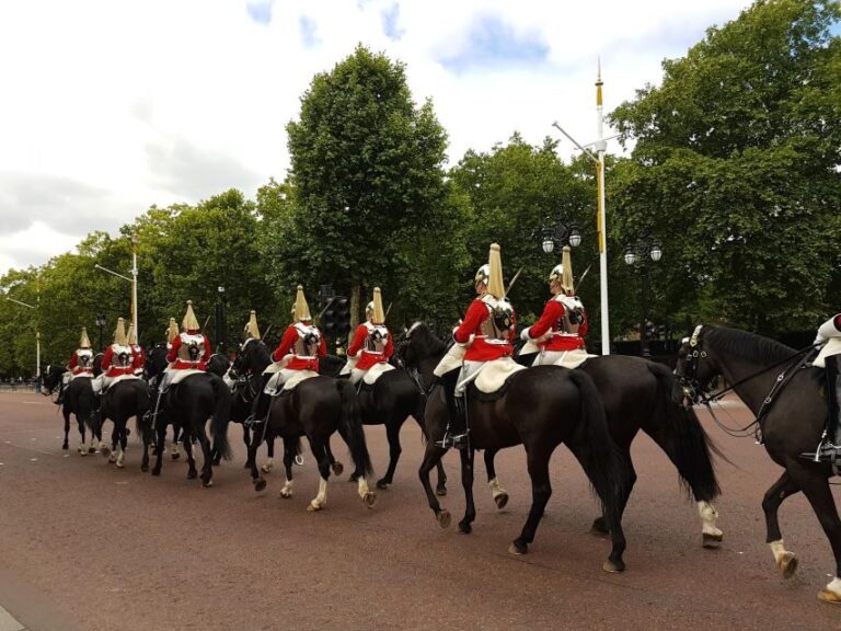 London: The Crown British Royalty Walking Tour - The Value in the Details
