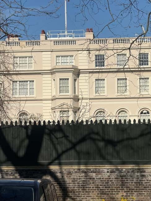 London: The Crown Royal Palaces and Royal Parks Walking Tour - What’s Included & What’s Not