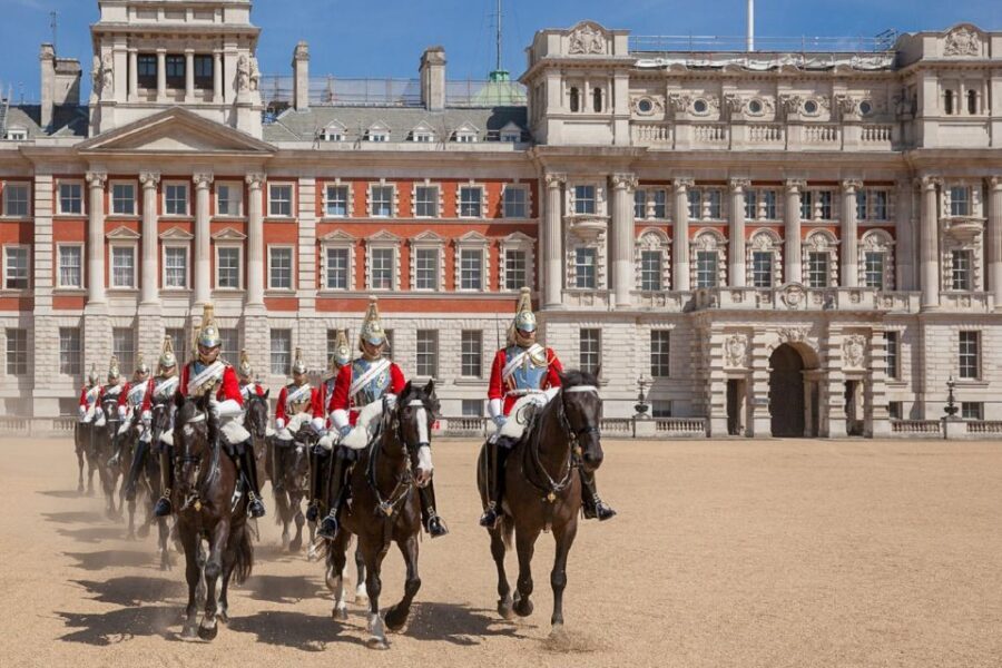 London: Tower of London & Changing of the Guard Experience - What’s Included and What’s Not