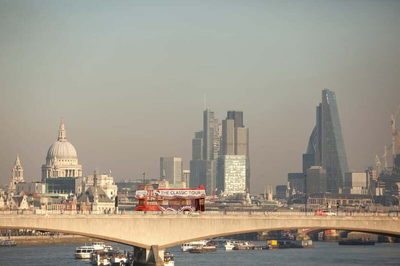 London Vintage Bus Tour: Live Comedy Sightseeing Show - What to Expect During the Tour