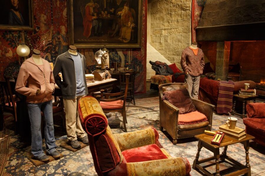 London: Warner Bros. Studio Tour and River Thames Cruise - A Practical Guide to the Warner Bros. Studio Tour