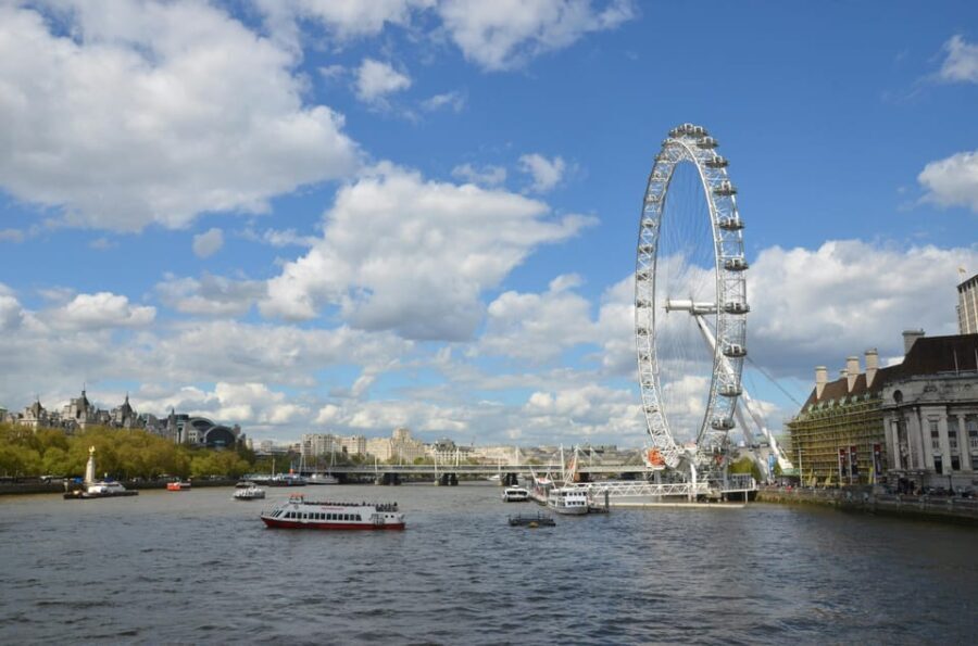 London: Westminster Guided Tour with Thames River Cruise - The Thames River Cruise: Relaxing and Scenic