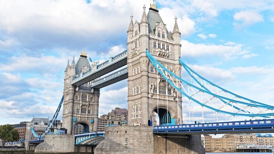 Londra Audioguide - TravelMate app for your smartphone - Discovering London with Your Smartphone