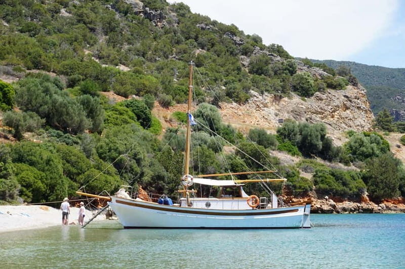 Longos Town: Trizónia Island Boat Cruise with Food & Drinks - Value and Practicalities