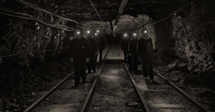 Longyearbyen: Historic Coal Mine Tour at Gruve 3 - Authentic, Engaging, and Educational