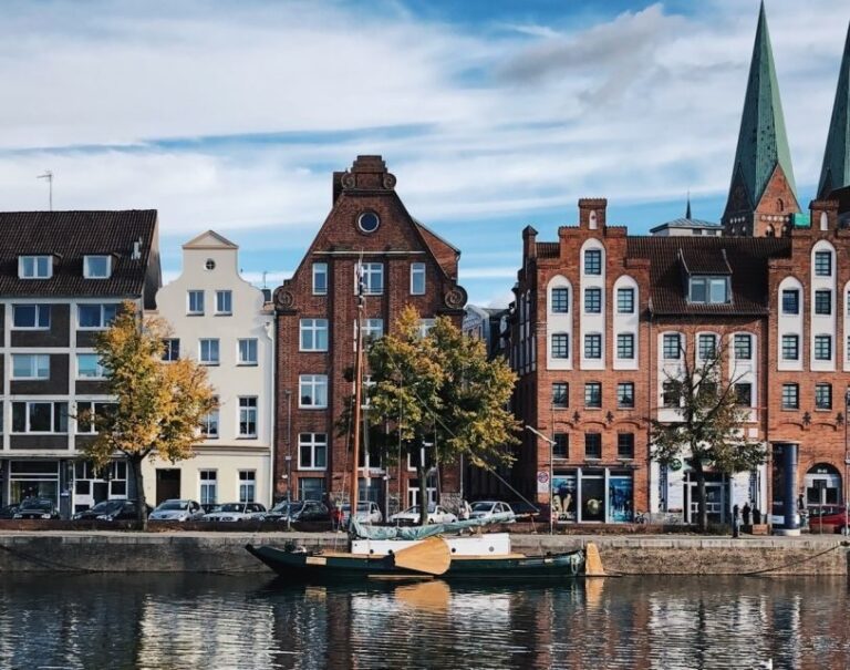 Lübeck: Architecture and Local Craft Private Guided Tour - Who Should Consider This Tour