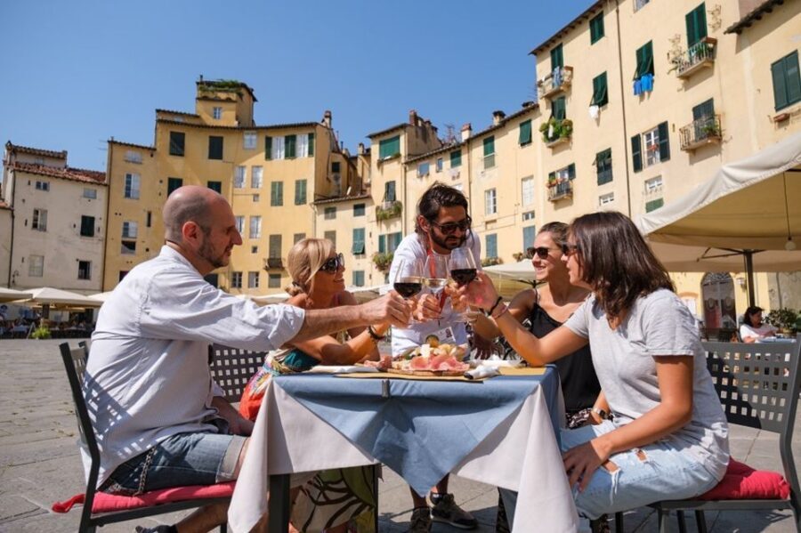 Lucca: Morning Food Tour with Snacks and Coffee - A Thorough Look at the Tour