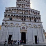 Lucca: tour tra storia, arte e leggende! (Tour di 2 ore) - Through Lucca’s Iconic Squares